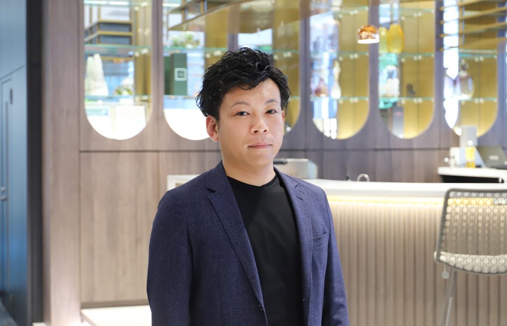 tantou_imaizumi_1-1 ｜株式会社オリバー Place2.5